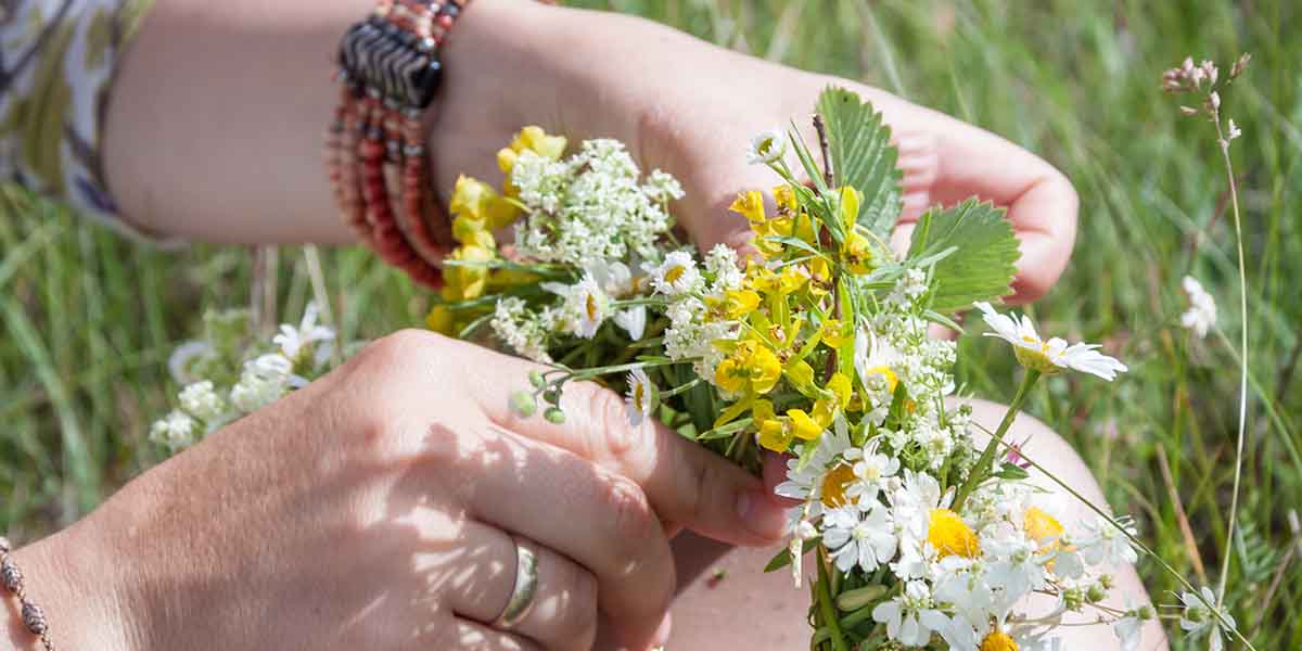 The Most Popular Handmade Bracelet Designs ~ Learn More at Earth Song ...