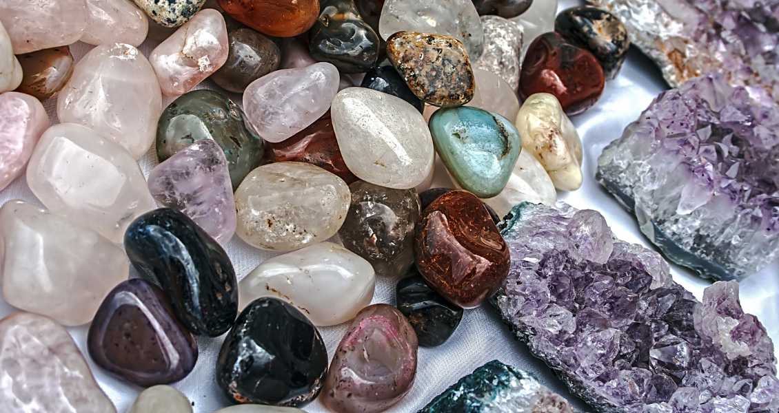 Minerals, Stones & Crystals - Differences in the World of Gemstones ...